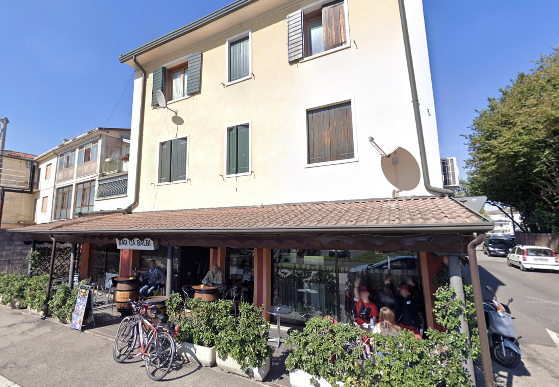 Risse per strada Vicenza tra famiglie: 3 arresti, Bar Ca' Balbi chiuso