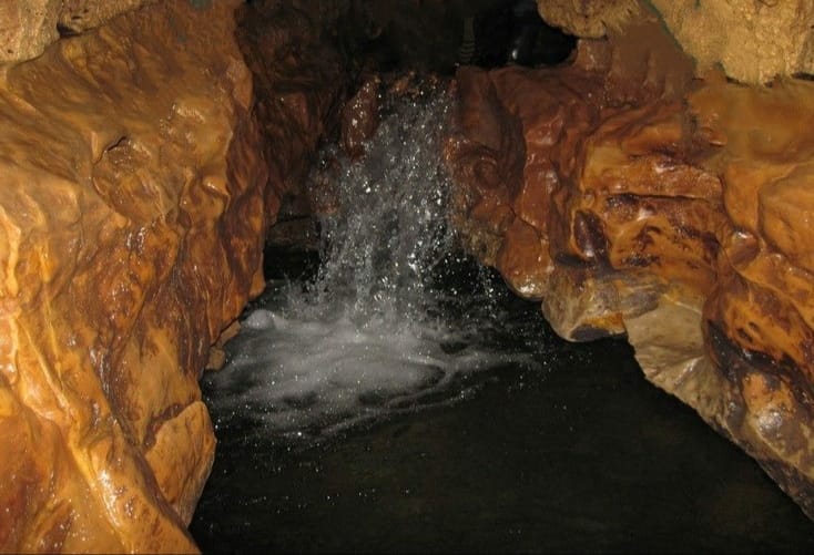 Il Buso delle Anguane a Valdagno e la leggenda del fantasma