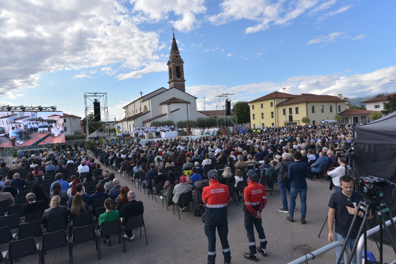 Sammy Basso, al suo funerale una folla commossa ed emozionata