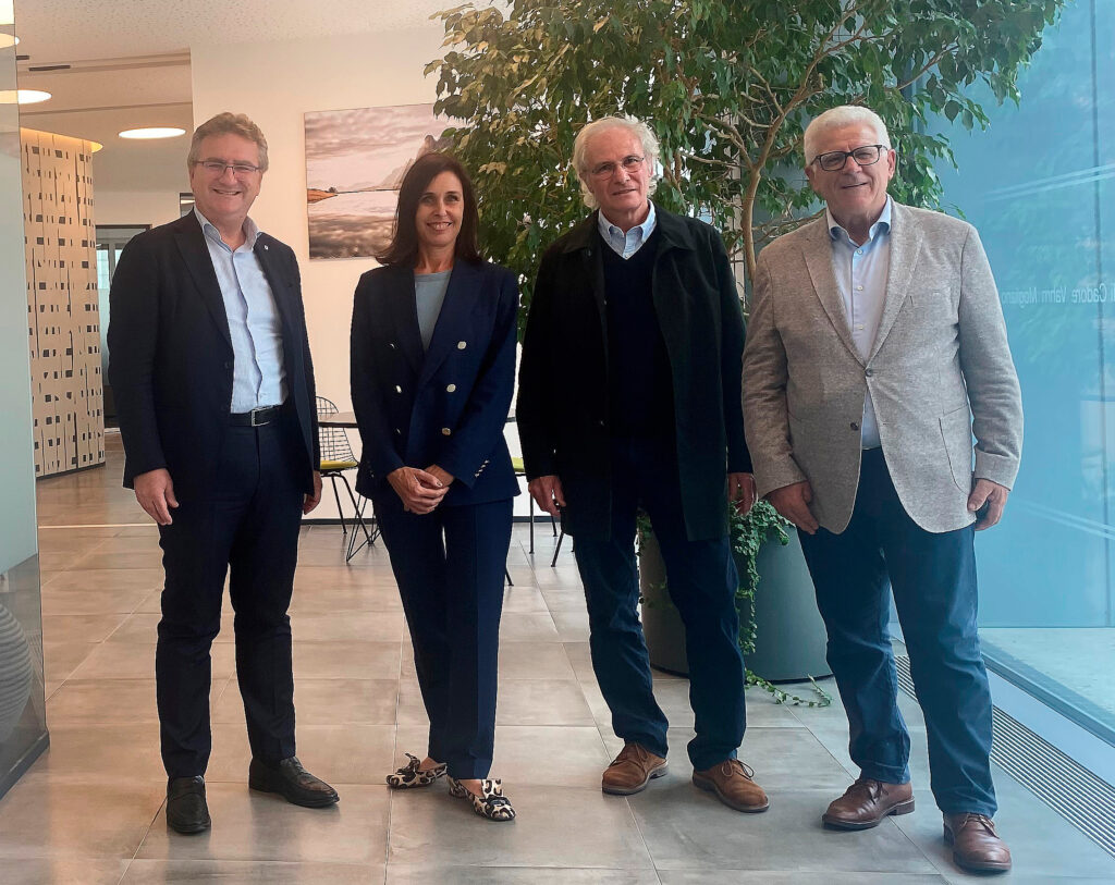 Volksbank dona un’auto elettrica ad Anteas-Agas Bolzano