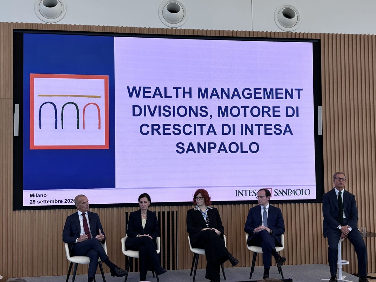 Intesa Sanpaolo, nel primo semestre gestiti 909 miliardi dal polo ...