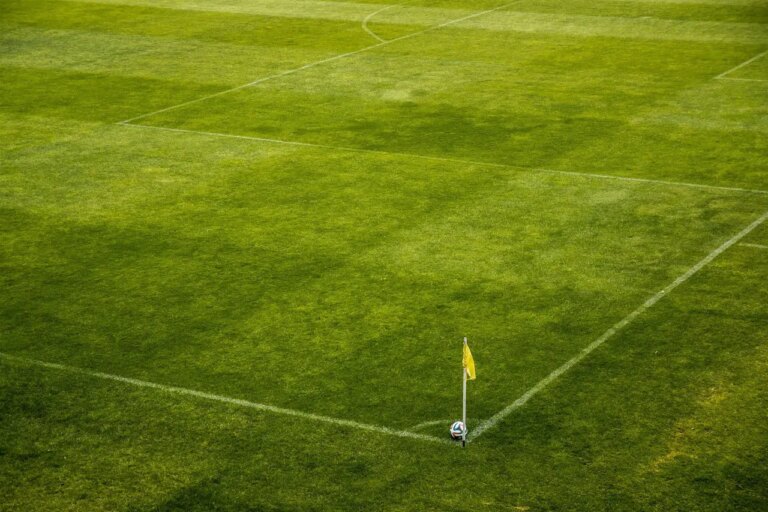 Calcio: quando regole cambiano gioco e si decide fuori dal campo - Vipiù